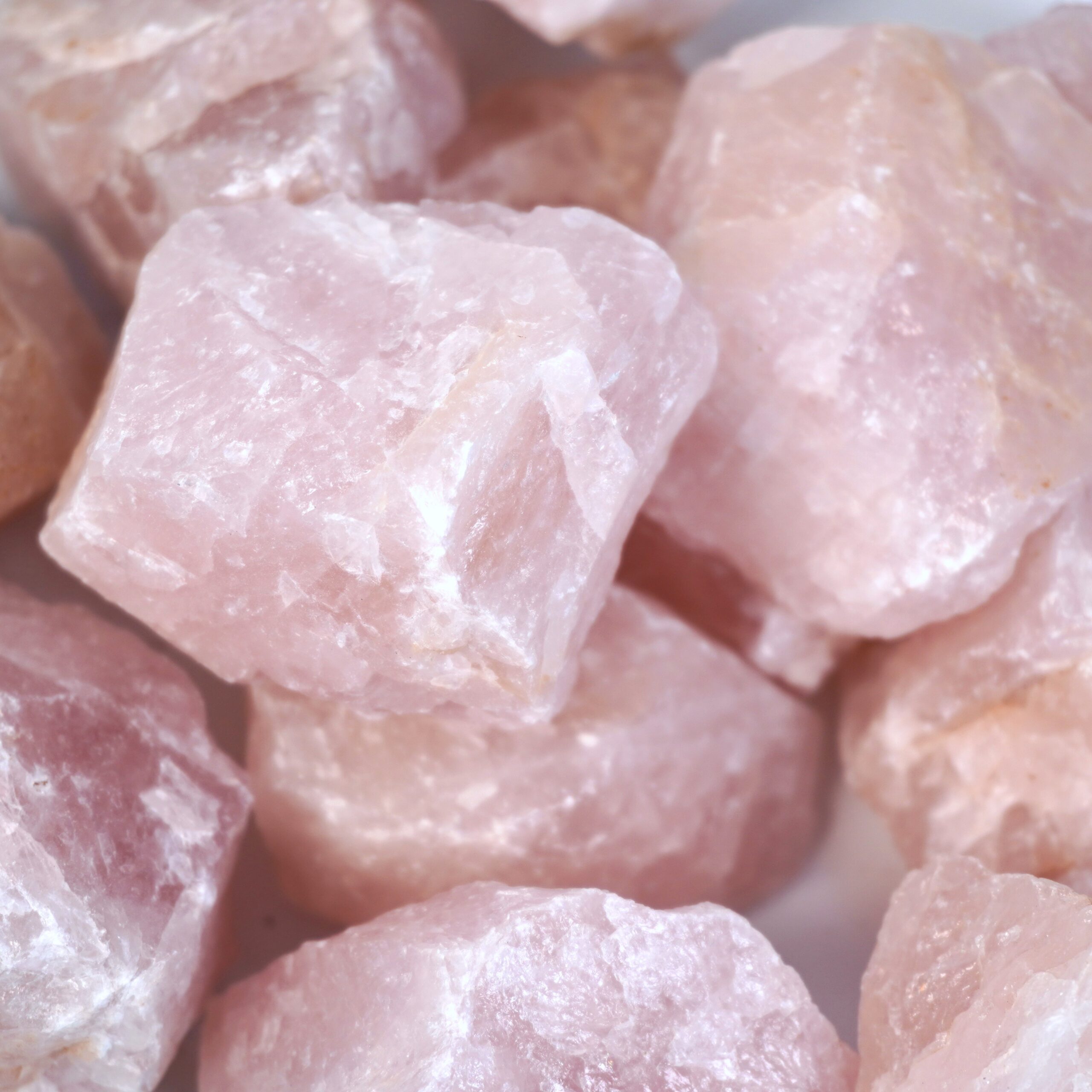 Rough - 5KG bag - 80-120 gram - Rose Quartz - The Old Earth