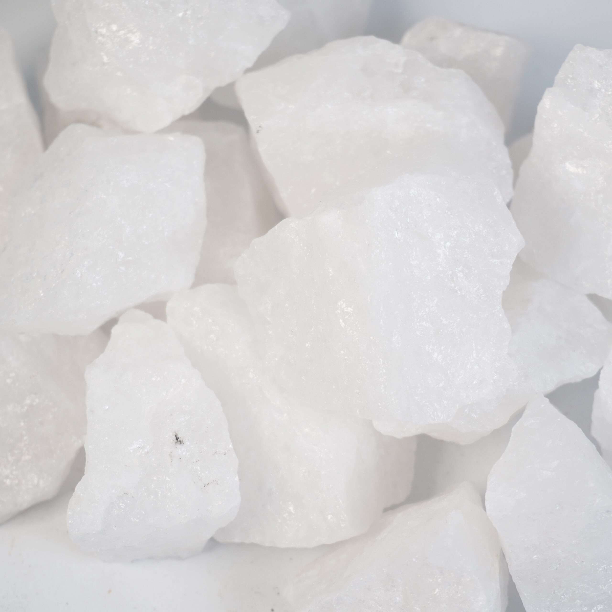 Rough - 5KG bag - 80-120 gram - Milky Quartz - The Old Earth